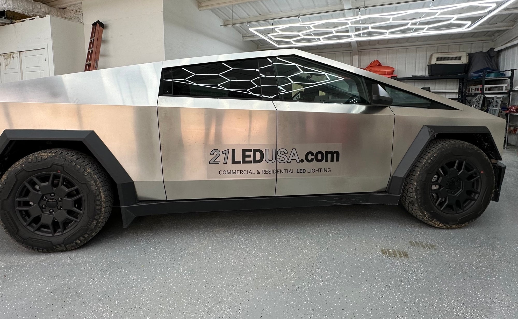 21 LED - Commercial, Industrial, Residential, and Aquarium LED Lights